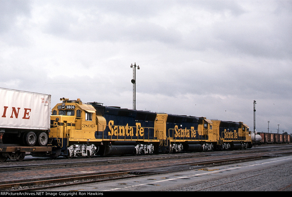 ATSF 3808, ATSF 3805, and ATSF 3806
